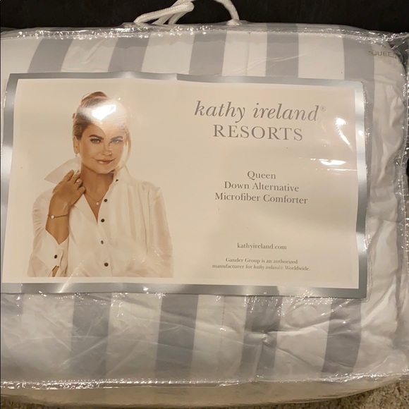 kathy ireland | Bedding | Kathy Ireland Resorts | Poshmark